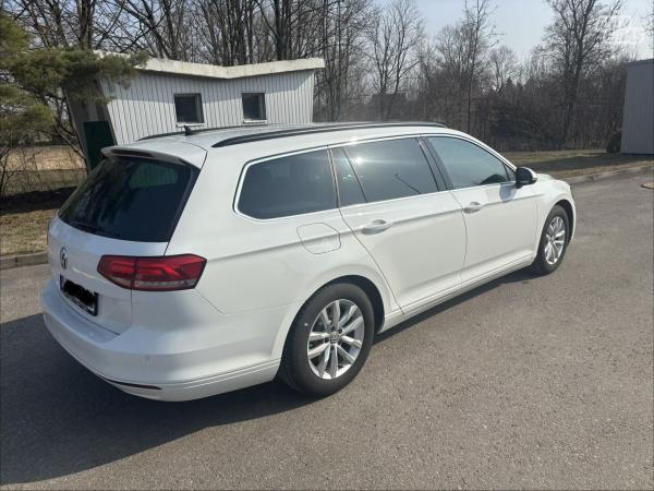White Volkswagen Passat 2017 in Marijampole, with an engine capacity of 2.00 L and mileage of 280 thousand km for 7900 €, photo 7 on AUTOMOTO.COM.LV