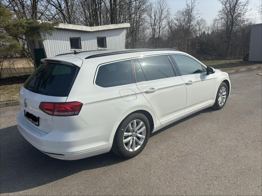 White Volkswagen Passat 2017 in Marijampole, with an engine capacity of 2.00 L and mileage of 280 thousand km for 7900 €, photo 7 on AUTOMOTO.COM.LV