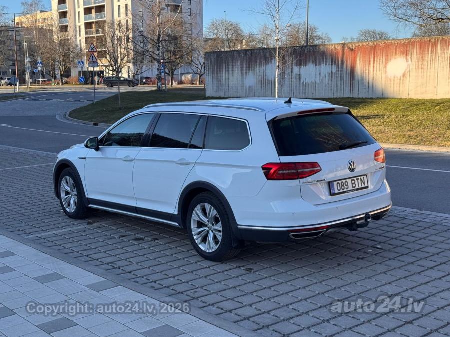 Balts Volkswagen Passat 2017 Tallina, ar dzinēja tilpumu 2.00 L un nobraukumu 225 tūkst. km par 9999 €, foto 3 vietnē AUTOMOTO.COM.LV