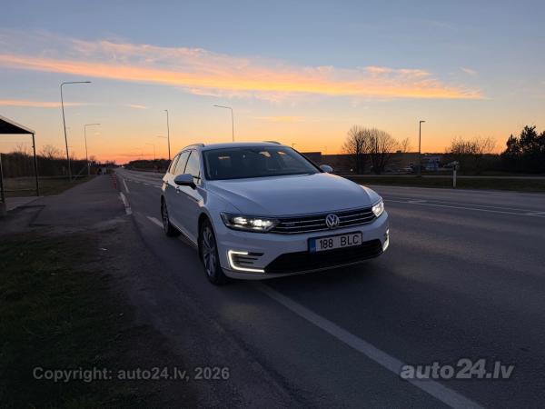 Balts Volkswagen Passat 2017 Tallina, ar dzinēja tilpumu 1.40 L un nobraukumu 203 tūkst. km par 17800 €, foto  vietnē AUTOMOTO.COM.LV