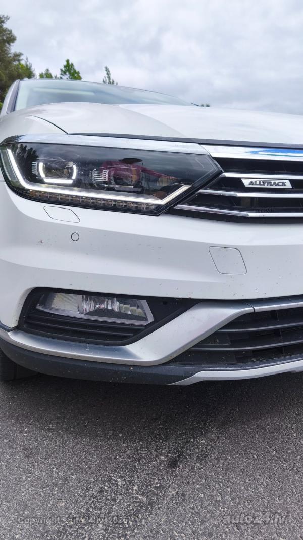 White Volkswagen Passat 2017 in Tallinn, with an engine capacity of 2.00 L and mileage of 240 thousand km for 14500 €, photo 4 on AUTOMOTO.COM.LV