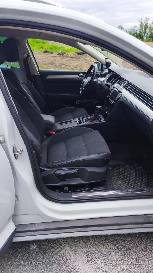 White Volkswagen Passat 2017 in Tallinn, with an engine capacity of 2.00 L and mileage of 240 thousand km for 14500 €, photo 9 on AUTOMOTO.COM.LV