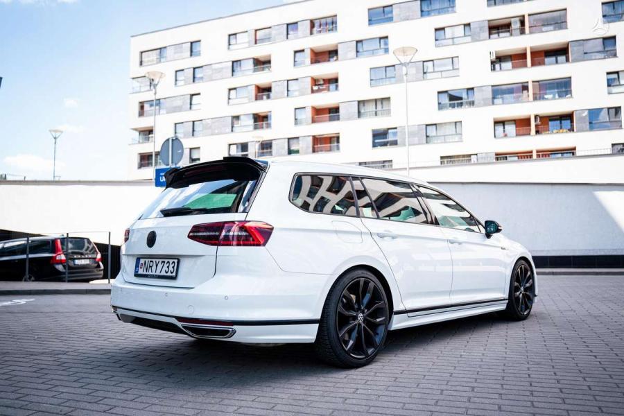White Volkswagen Passat 2017 in Vilnius, with an engine capacity of 1.98 L and mileage of 300 thousand km for 15000 €, photo 7 on AUTOMOTO.COM.LV