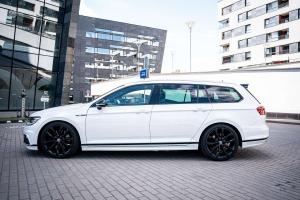 White Volkswagen Passat 2017 in Vilnius, with an engine capacity of 1.98 L and mileage of 300 thousand km for 15000 €, photo 13 on AUTOMOTO.COM.LV