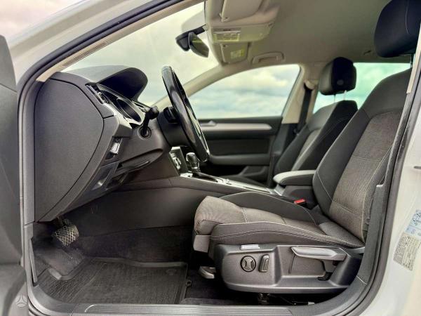 Balts Volkswagen Passat 2017 Vilkaviškis, ar dzinēja tilpumu 1.97 L un nobraukumu 265 tūkst. km par 9200 €, foto 9 vietnē AUTOMOTO.COM.LV
