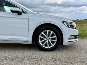 Balts Volkswagen Passat 2017 Šauļi, ar dzinēja tilpumu 1.97 L un nobraukumu 265 tūkst. km par 8900 €, foto 8 vietnē AUTOMOTO.COM.LV