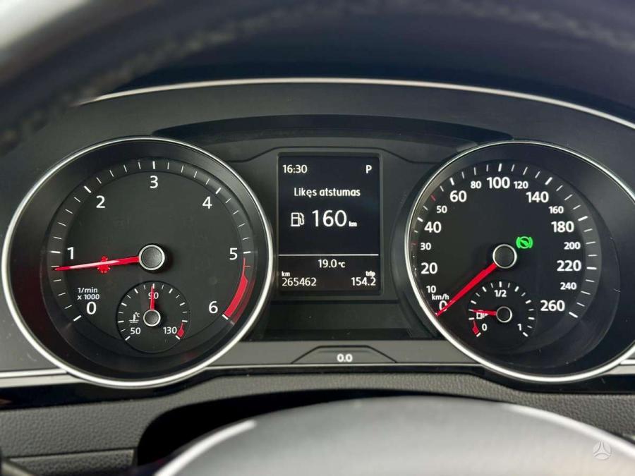 Balts Volkswagen Passat 2017 Šauļi, ar dzinēja tilpumu 1.97 L un nobraukumu 265 tūkst. km par 8900 €, foto 12 vietnē AUTOMOTO.COM.LV