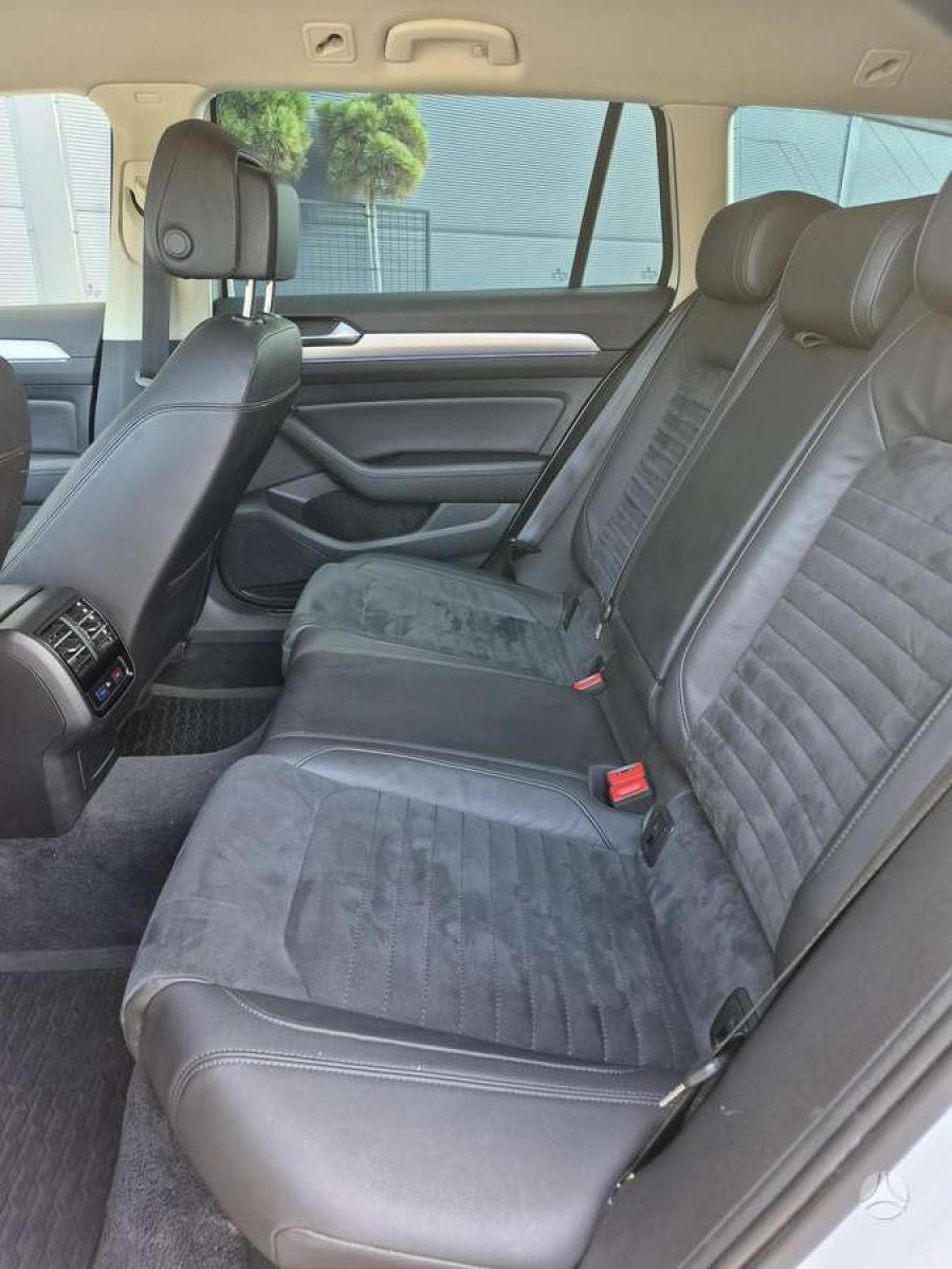 White Volkswagen Passat 2017 in Siauliai, with an engine capacity of 1.40 L and mileage of 221 thousand km for 9700 €, photo 6 on AUTOMOTO.COM.LV