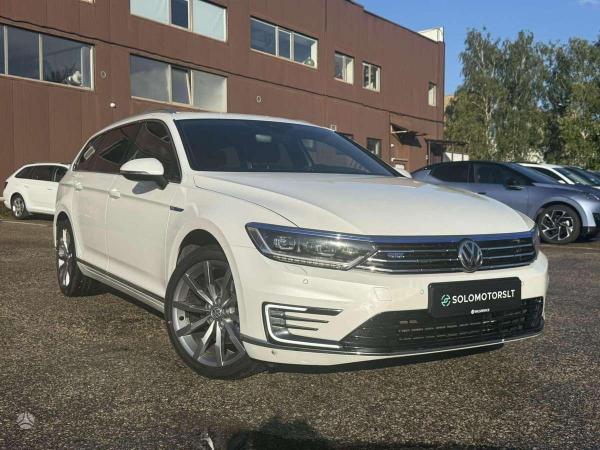Volkswagen Passat 2017 Viļņa vietnē Balts Volkswagen Passat 2017 Viļņa, ar dzinēja tilpumu 1.40 L un nobraukumu 197 tūkst. km par 10550 €, foto 1 vietnē AUTOMOTO.COM.LV