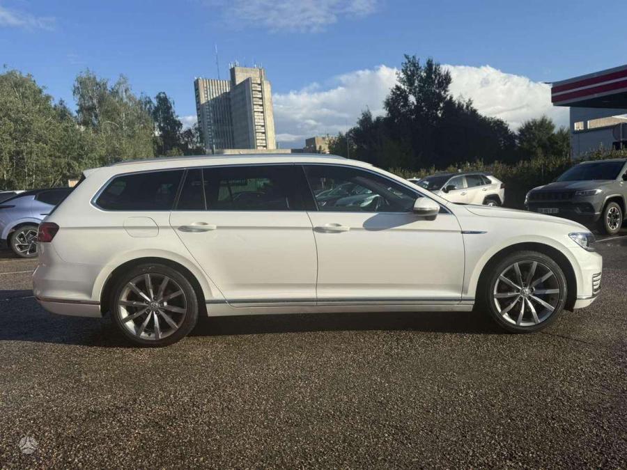 Balts Volkswagen Passat 2017 Viļņa, ar dzinēja tilpumu 1.40 L un nobraukumu 197 tūkst. km par 10550 €, foto 9 vietnē AUTOMOTO.COM.LV
