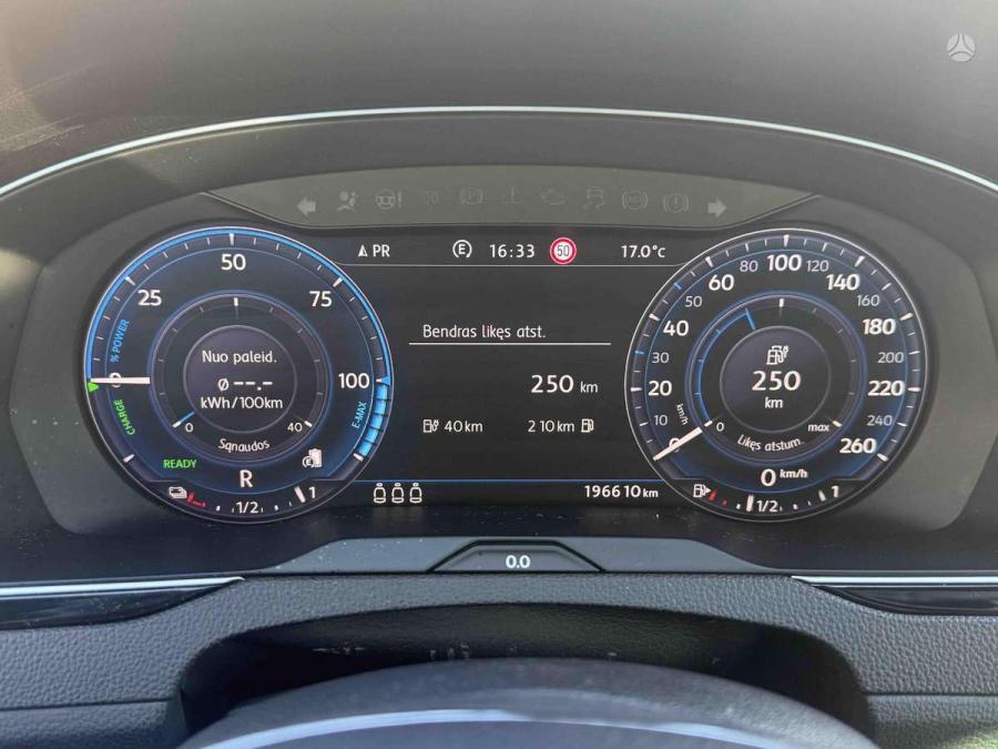 Balts Volkswagen Passat 2017 Viļņa, ar dzinēja tilpumu 1.40 L un nobraukumu 197 tūkst. km par 10550 €, foto 38 vietnē AUTOMOTO.COM.LV