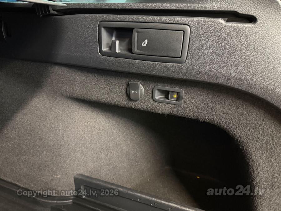 Balts Volkswagen Passat 2017 Tallina, ar dzinēja tilpumu 2.00 L un nobraukumu 314 tūkst. km par 10500 €, foto 14 vietnē AUTOMOTO.COM.LV