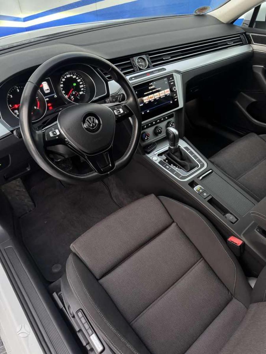 Balts Volkswagen Passat 2018 Kauņa, ar dzinēja tilpumu 1.60 L un nobraukumu 289 tūkst. km par 10950 €, foto 8 vietnē AUTOMOTO.COM.LV