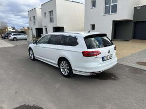 White Volkswagen Passat 2018 in Kaunas, with an engine capacity of 1.97 L and mileage of 270 thousand km for 13999 €, photo 4 on AUTOMOTO.COM.LV