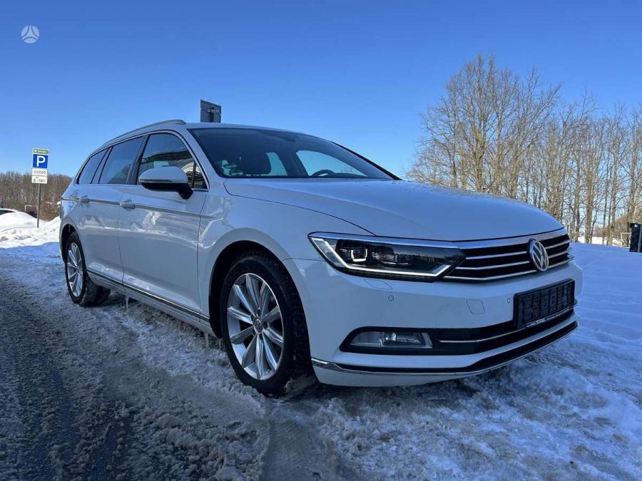 White Volkswagen Passat 2018 in Kaunas, with an engine capacity of 1.97 L and mileage of 300 thousand km for 11600 €, photo 2 on AUTOMOTO.COM.LV