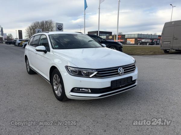 White Volkswagen Passat 2018 in Viljandi, with an engine capacity of 1.40 L and mileage of 113 thousand km for 11990 €, photo 2 on AUTOMOTO.COM.LV