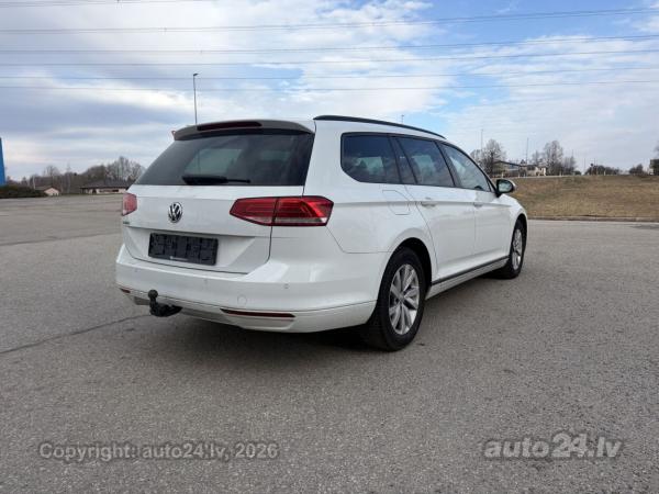 White Volkswagen Passat 2018 in Viljandi, with an engine capacity of 1.40 L and mileage of 113 thousand km for 11990 €, photo 4 on AUTOMOTO.COM.LV