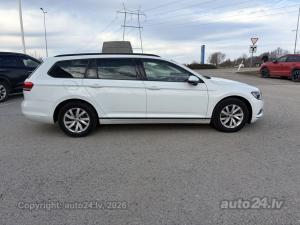 White Volkswagen Passat 2018 in Viljandi, with an engine capacity of 1.40 L and mileage of 113 thousand km for 11990 €, photo 15 on AUTOMOTO.COM.LV