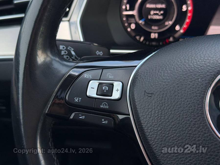 Balts Volkswagen Passat 2018 Pērnava, ar dzinēja tilpumu 2.00 L un nobraukumu 209 tūkst. km par 16700 €, foto 19 vietnē AUTOMOTO.COM.LV