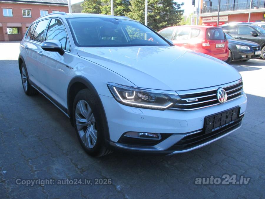 White Volkswagen Passat 2018 in Tartu, with an engine capacity of 2.00 L and mileage of 150 thousand km for 18590 €, photo 4 on AUTOMOTO.COM.LV