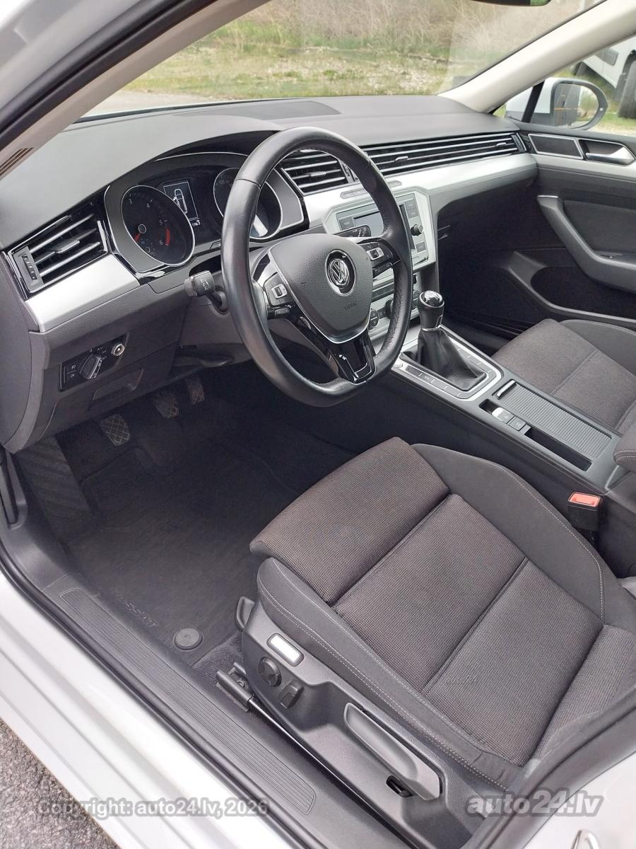 White Volkswagen Passat 2018 in Viljandi, with an engine capacity of 1.60 L and mileage of 132 thousand km for 13900 €, photo 12 on AUTOMOTO.COM.LV