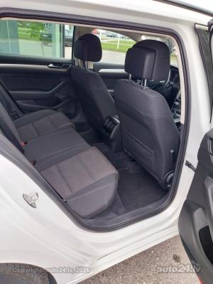 White Volkswagen Passat 2018 in Viljandi, with an engine capacity of 1.60 L and mileage of 132 thousand km for 13900 €, photo 14 on AUTOMOTO.COM.LV