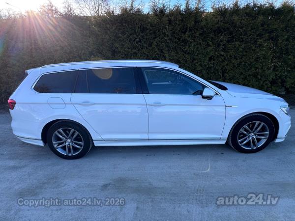 White Volkswagen Passat 2018 in Tallinn, with an engine capacity of 2.00 L and mileage of 236 thousand km for 14900 €, photo 6 on AUTOMOTO.COM.LV