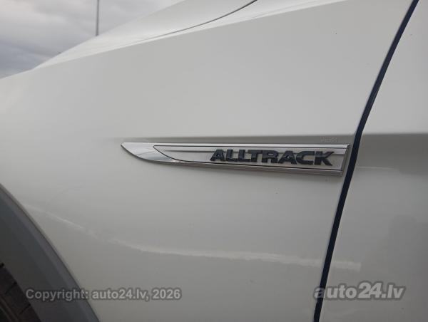 White Volkswagen Passat 2018 in Tallinn, with an engine capacity of 2.00 L and mileage of 252 thousand km for 14880 €, photo 1 on AUTOMOTO.COM.LV