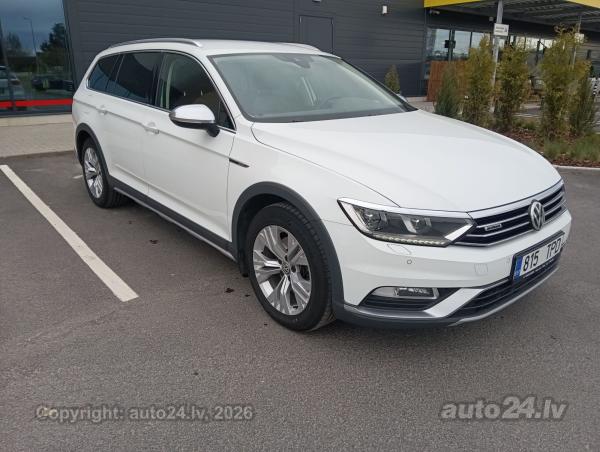 White Volkswagen Passat 2018 in Tallinn, with an engine capacity of 2.00 L and mileage of 252 thousand km for 14880 €, photo 2 on AUTOMOTO.COM.LV