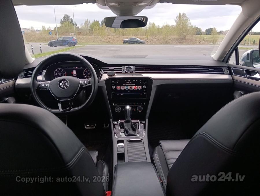 Balts Volkswagen Passat 2018 Tallina, ar dzinēja tilpumu 2.00 L un nobraukumu 252 tūkst. km par 14880 €, foto 11 vietnē AUTOMOTO.COM.LV