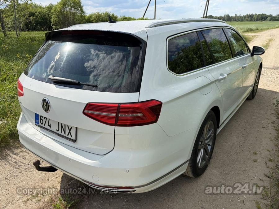 White Volkswagen Passat 2018 in Rapla, with an engine capacity of 2.00 L and mileage of 332 thousand km for 15000 €, photo 5 on AUTOMOTO.COM.LV