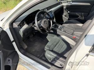White Volkswagen Passat 2018 in Rapla, with an engine capacity of 2.00 L and mileage of 332 thousand km for 15000 €, photo 6 on AUTOMOTO.COM.LV