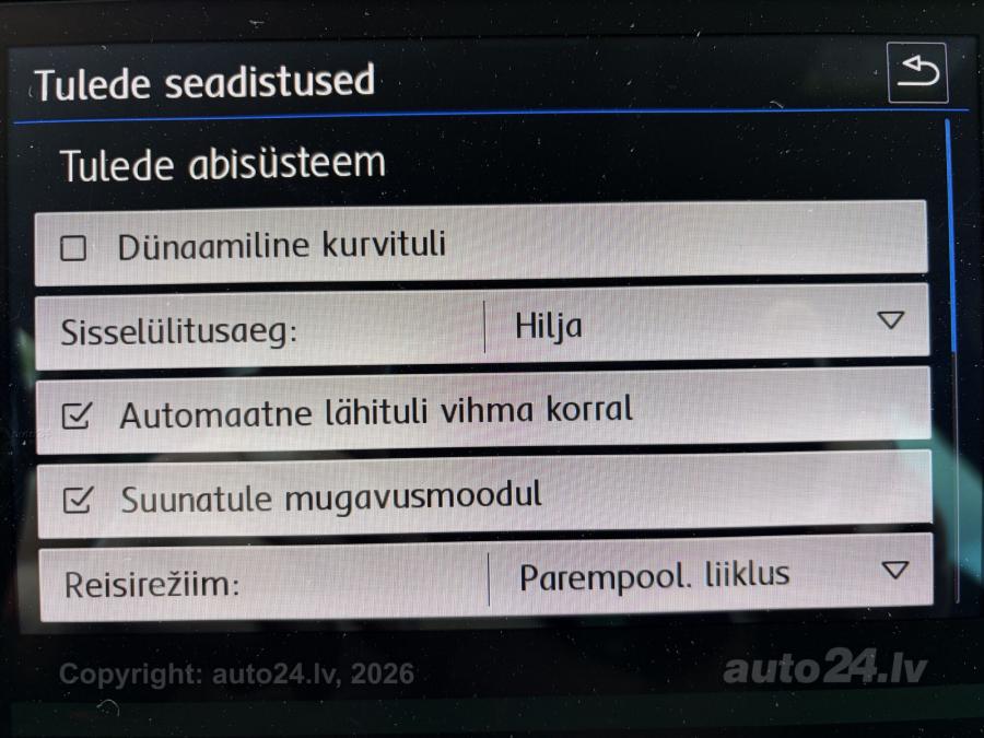 White Volkswagen Passat 2018 in Rapla, with an engine capacity of 2.00 L and mileage of 332 thousand km for 15000 €, photo 12 on AUTOMOTO.COM.LV