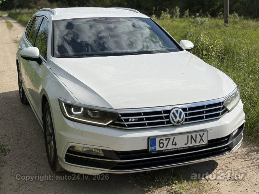 White Volkswagen Passat 2018 in Rapla, with an engine capacity of 2.00 L and mileage of 332 thousand km for 15000 €, photo 13 on AUTOMOTO.COM.LV