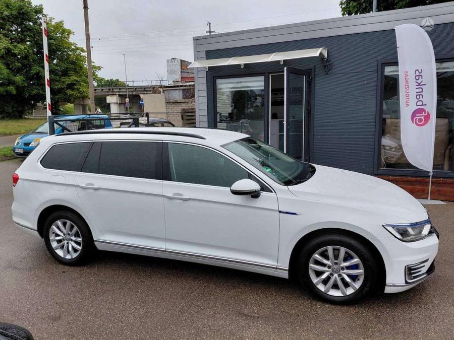 Balts Volkswagen Passat 2018 Klaipėda, ar dzinēja tilpumu 1.40 L un nobraukumu 191 tūkst. km par 11950 €, foto 5 vietnē AUTOMOTO.COM.LV