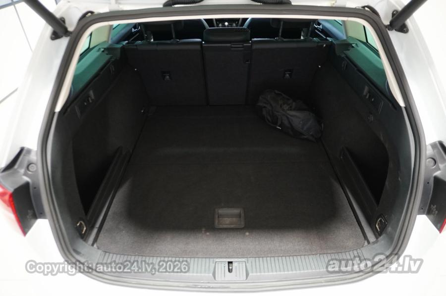 White Volkswagen Passat 2018 in Tallinn, with an engine capacity of 1.40 L and mileage of 148 thousand km for 14500 €, photo 8 on AUTOMOTO.COM.LV