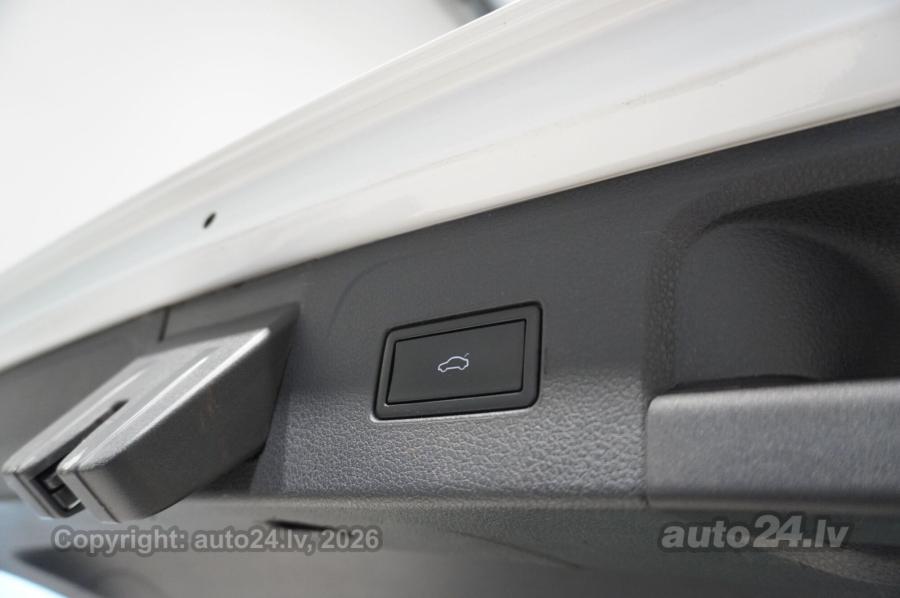 White Volkswagen Passat 2018 in Tallinn, with an engine capacity of 1.40 L and mileage of 148 thousand km for 14500 €, photo 9 on AUTOMOTO.COM.LV