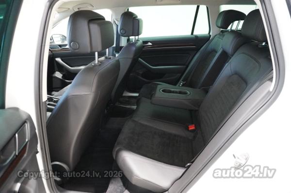 White Volkswagen Passat 2018 in Tallinn, with an engine capacity of 1.40 L and mileage of 148 thousand km for 14500 €, photo 10 on AUTOMOTO.COM.LV