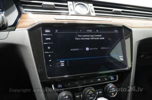 White Volkswagen Passat 2018 in Tallinn, with an engine capacity of 1.40 L and mileage of 148 thousand km for 14500 €, photo 19 on AUTOMOTO.COM.LV