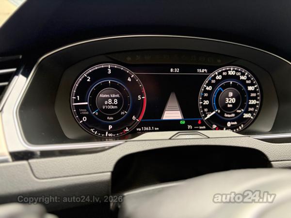 White Volkswagen Passat 2018 in Tartu, with an engine capacity of 2.00 L and mileage of 296 thousand km for 12990 €, photo 10 on AUTOMOTO.COM.LV