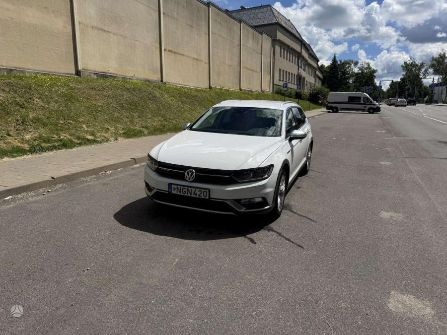 Balts Volkswagen Passat 2018 Viļņa, ar dzinēja tilpumu 1.97 L un nobraukumu 260 tūkst. km par 13300 €, foto 3 vietnē AUTOMOTO.COM.LV