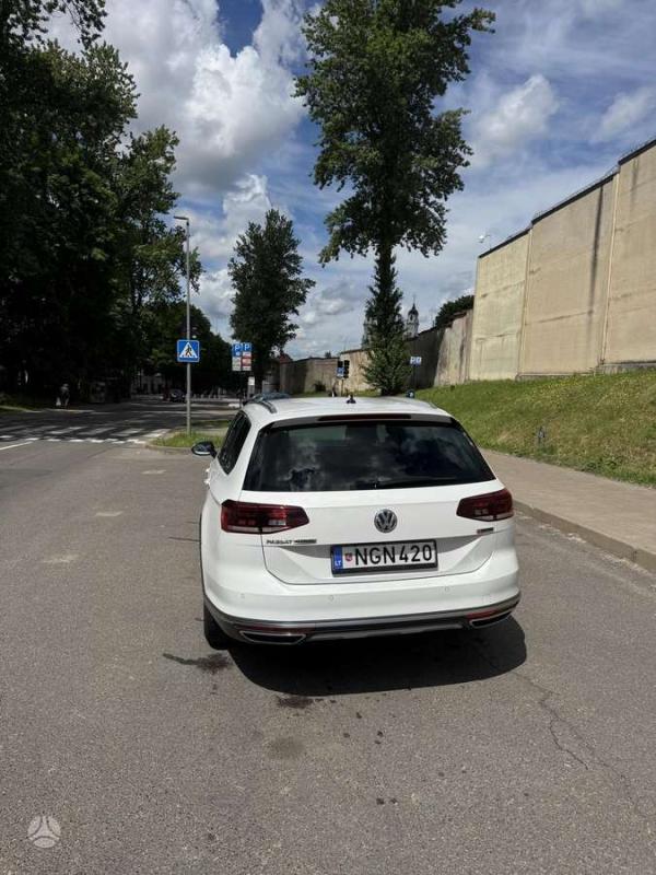 Balts Volkswagen Passat 2018 Viļņa, ar dzinēja tilpumu 1.97 L un nobraukumu 260 tūkst. km par 13300 €, foto 5 vietnē AUTOMOTO.COM.LV