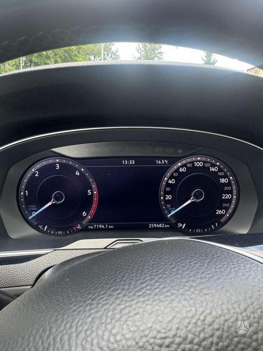 Balts Volkswagen Passat 2018 Viļņa, ar dzinēja tilpumu 1.97 L un nobraukumu 260 tūkst. km par 13300 €, foto 7 vietnē AUTOMOTO.COM.LV