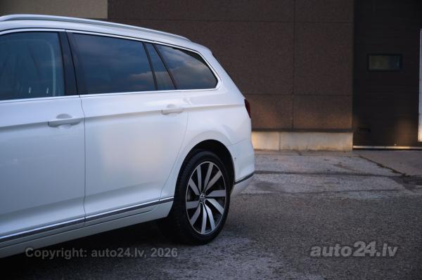 White Volkswagen Passat 2018 in Tallinn, with an engine capacity of 2.00 L and mileage of 208 thousand km for 15000 €, photo 8 on AUTOMOTO.COM.LV