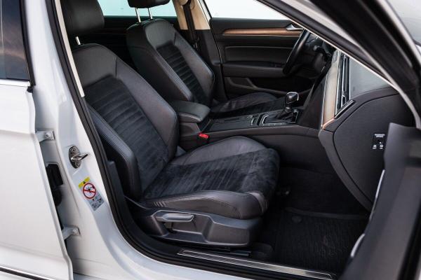 Balts Volkswagen Passat 2018 Rīga, ar dzinēja tilpumu 1.80 L un nobraukumu 83 tūkst. km par 13950 €, foto 7 vietnē AUTOMOTO.COM.LV