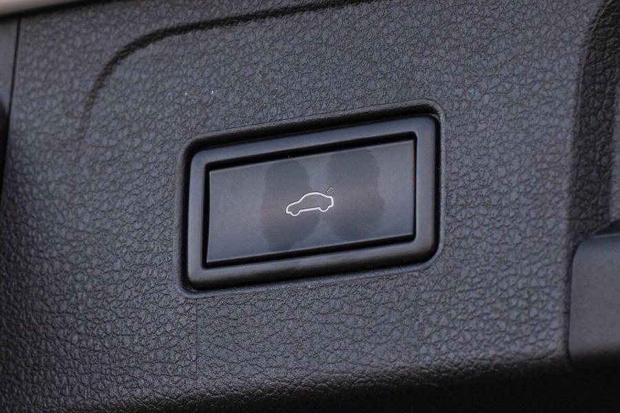 Balts Volkswagen Passat 2018 Rīga, ar dzinēja tilpumu 1.80 L un nobraukumu 83 tūkst. km par 13950 €, foto 10 vietnē AUTOMOTO.COM.LV