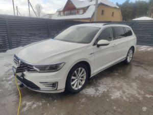 White Volkswagen Passat 2018 in Vilnius, with an engine capacity of 1.40 L and mileage of 157 thousand km for 15000 €, photo  on AUTOMOTO.COM.LV