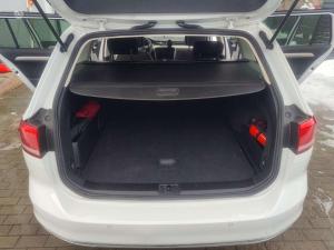 White Volkswagen Passat 2018 in Vilnius, with an engine capacity of 1.40 L and mileage of 157 thousand km for 15000 €, photo 9 on AUTOMOTO.COM.LV