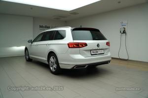 White Volkswagen Passat 2019 in Tallinn, with an engine capacity of 2.00 L and mileage of 144 thousand km for 21900 €, photo 5 on AUTOMOTO.COM.LV