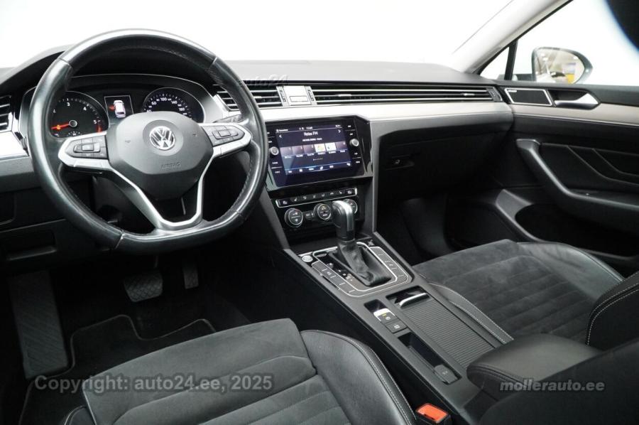 White Volkswagen Passat 2019 in Tallinn, with an engine capacity of 2.00 L and mileage of 144 thousand km for 21900 €, photo 12 on AUTOMOTO.COM.LV